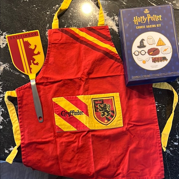 Kitchen | Gryffindor Apron And Spatula Set And Harry Potter Cookie ...
